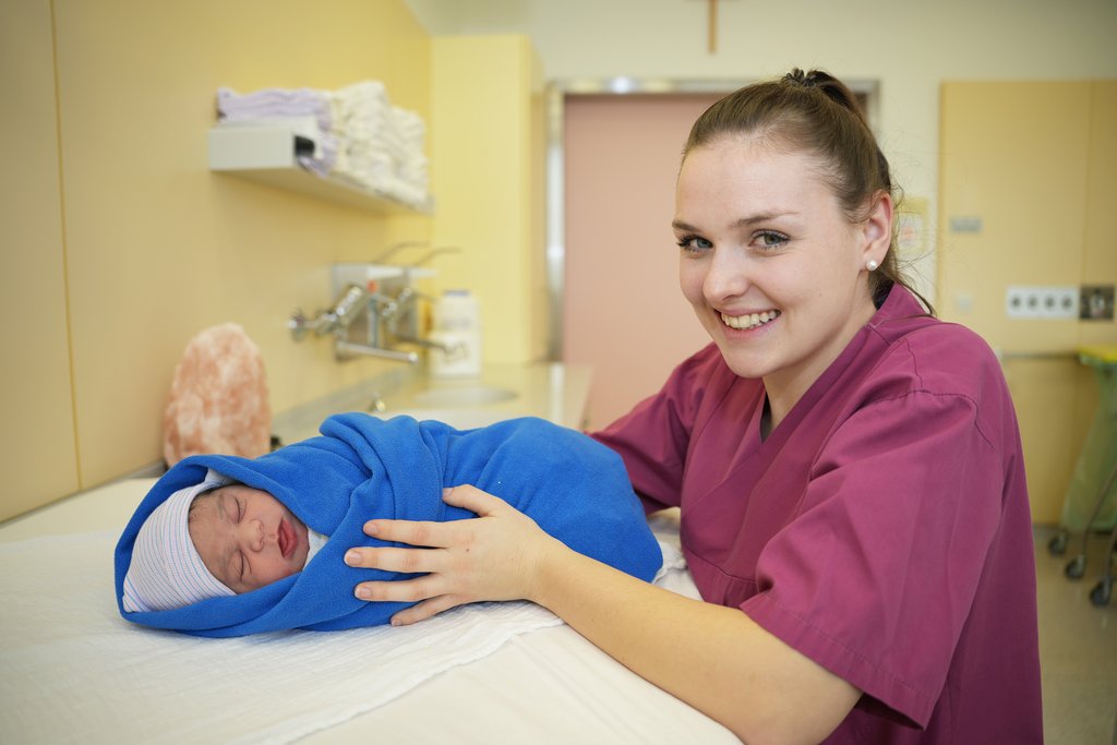 1.506 Babys haben im letzten Jahr im Salzkammergut Klinikum das Licht ...